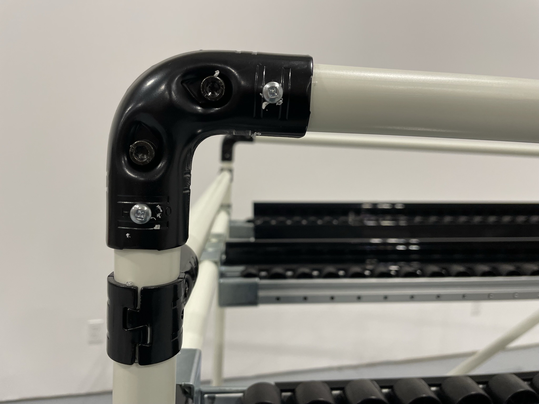 Modular Flow Racks - Custom Gravity Racks - Flexpipe